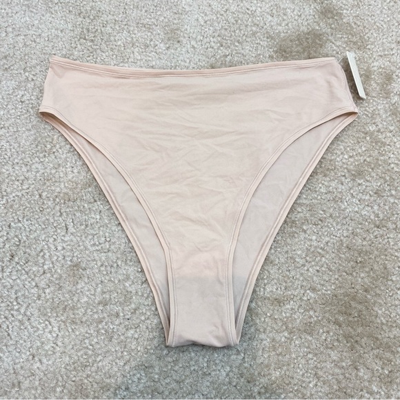 SKIMS | Intimates & Sleepwear | Skims Fits Everybody Cheeky Brief ...